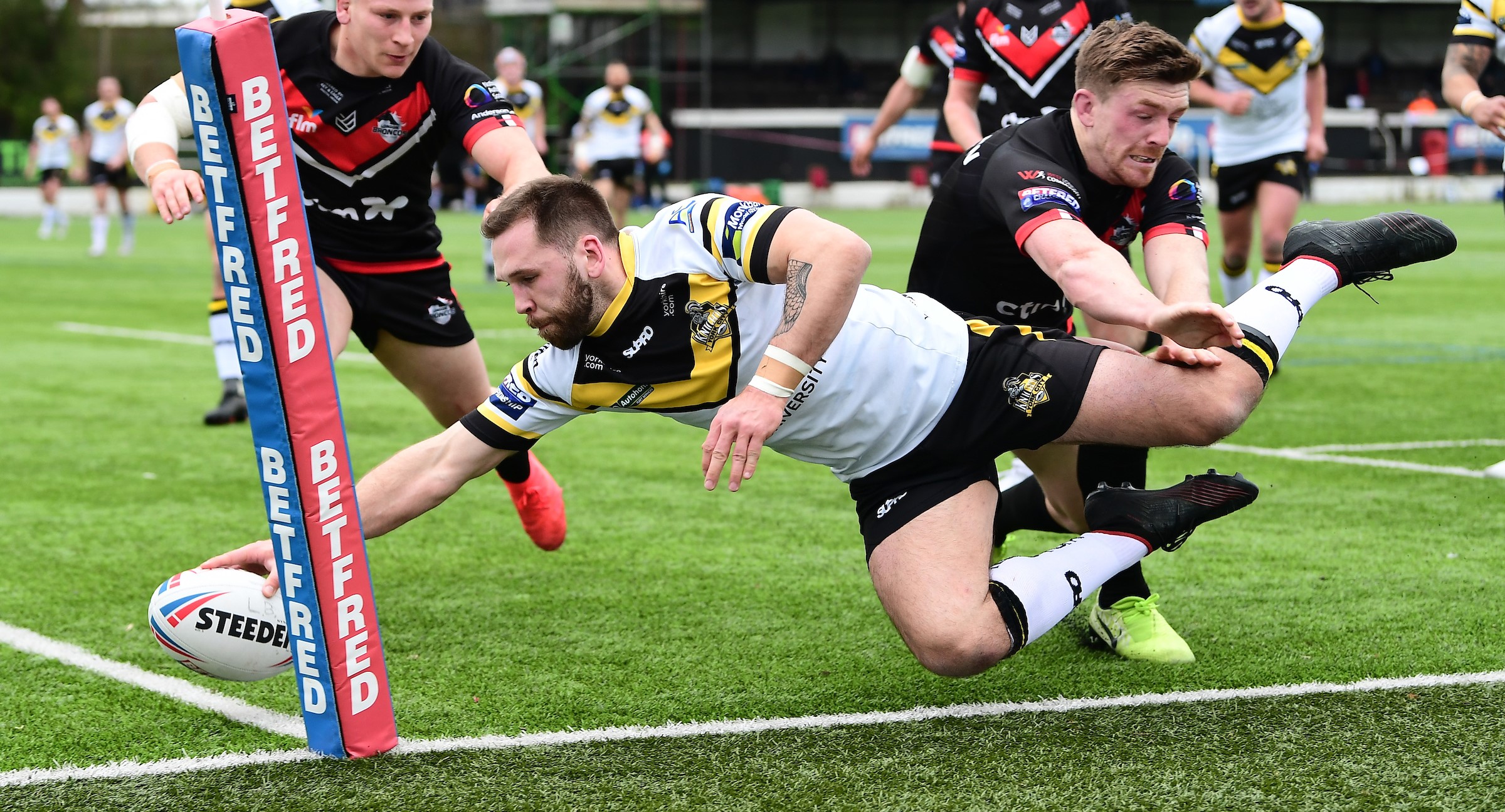 Jason Bass signs one-year contract with Eagles