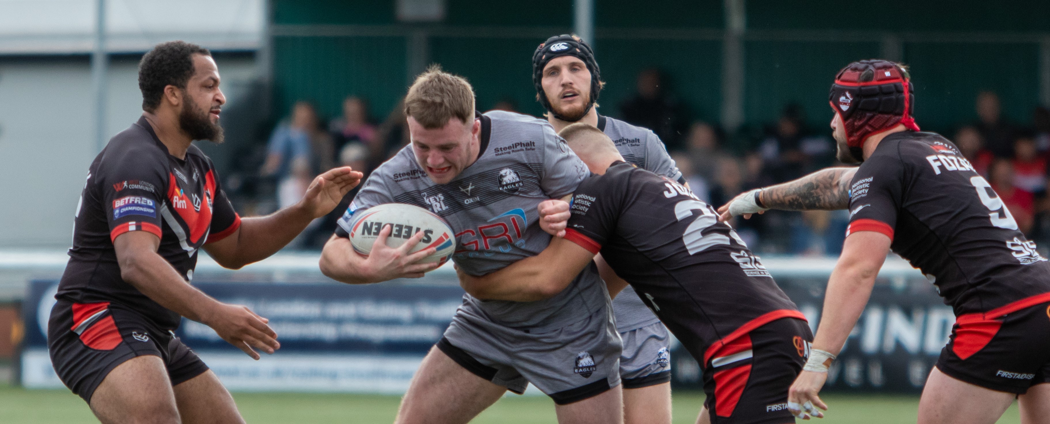 Blake Broadbent re-signs on two-year deal